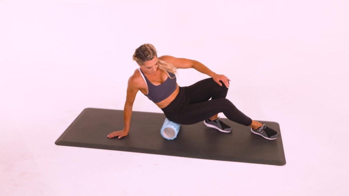 Foam Rolling: Glutes - Oxygen Mag