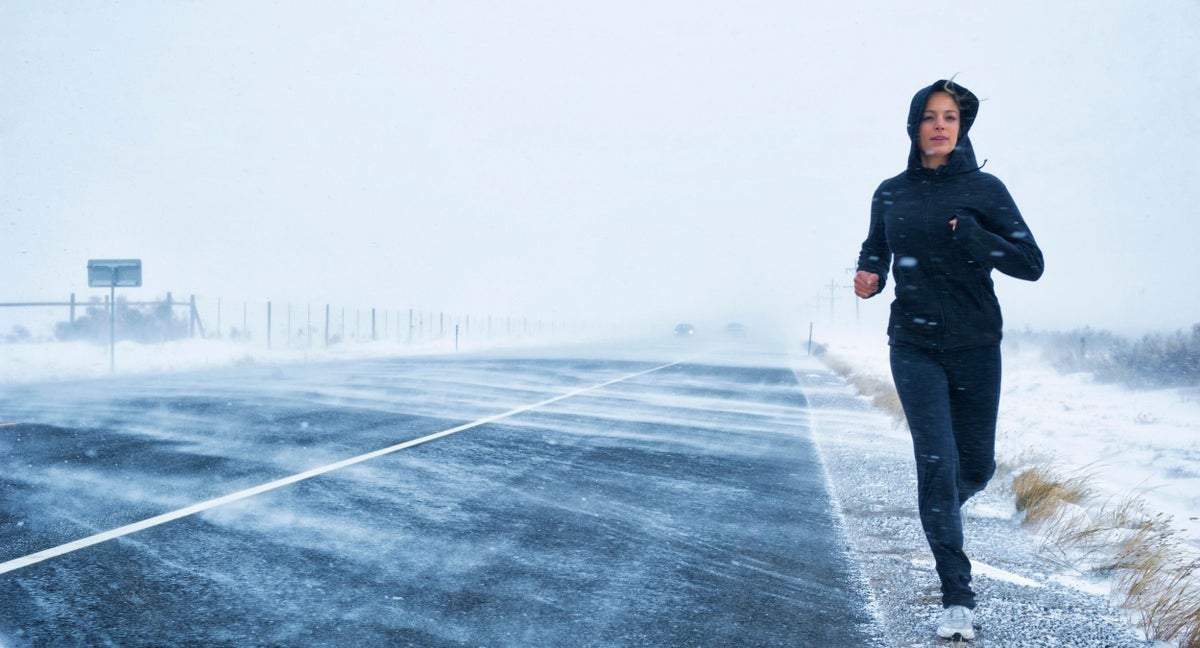 How To Run in Cold Weather - Oxygen Mag