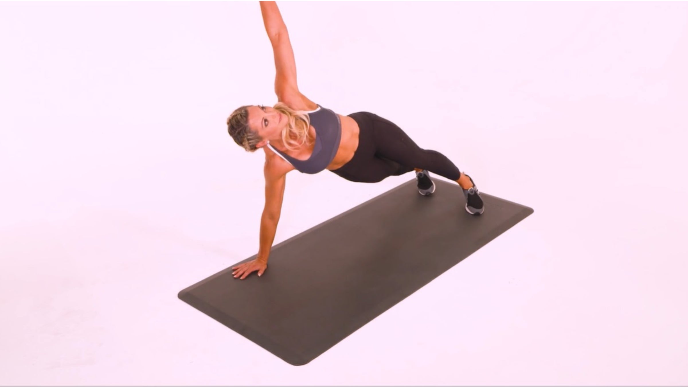 Alternating T Push-Up | Oxygen Mag