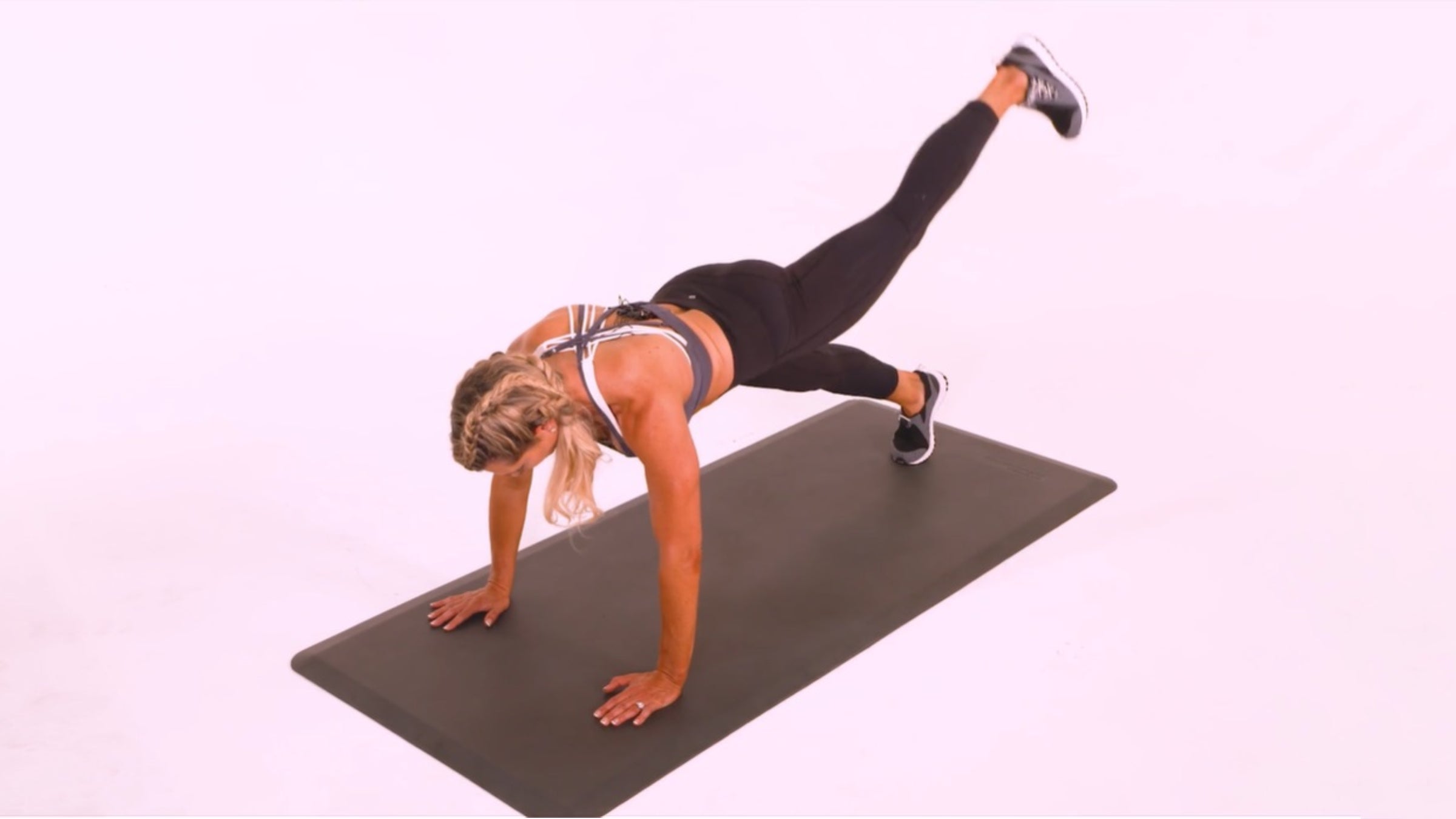 Plank with Leg Raise | Oxygen Mag